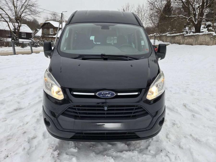 Black Ford Transit Custom 2015 in Vilnius, with an engine capacity of 2.20 L and mileage of 257 thousand km for 11700 €, photo 2 on AUTOMOTO.COM.LV