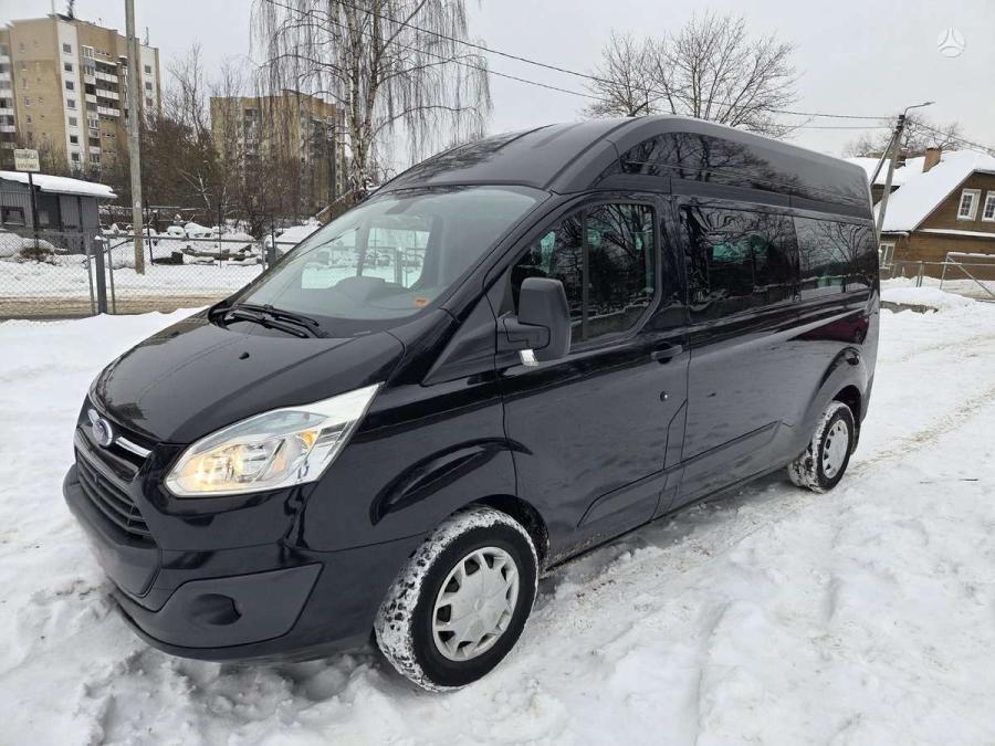 Black Ford Transit Custom 2015 in Vilnius, with an engine capacity of 2.20 L and mileage of 257 thousand km for 11700 €, photo 3 on AUTOMOTO.COM.LV