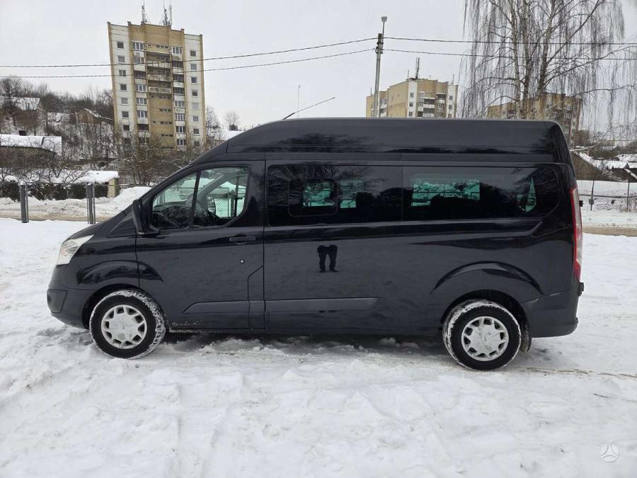 Black Ford Transit Custom 2015 in Vilnius, with an engine capacity of 2.20 L and mileage of 257 thousand km for 11700 €, photo 6 on AUTOMOTO.COM.LV