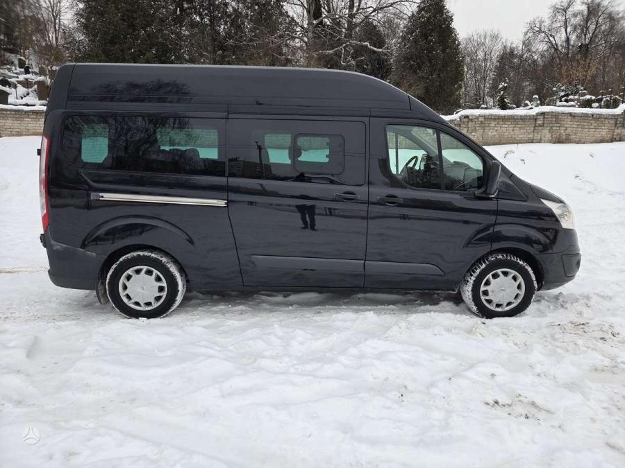 Black Ford Transit Custom 2015 in Vilnius, with an engine capacity of 2.20 L and mileage of 257 thousand km for 11700 €, photo 7 on AUTOMOTO.COM.LV