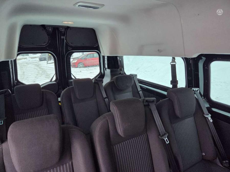 Black Ford Transit Custom 2015 in Vilnius, with an engine capacity of 2.20 L and mileage of 257 thousand km for 11700 €, photo 10 on AUTOMOTO.COM.LV