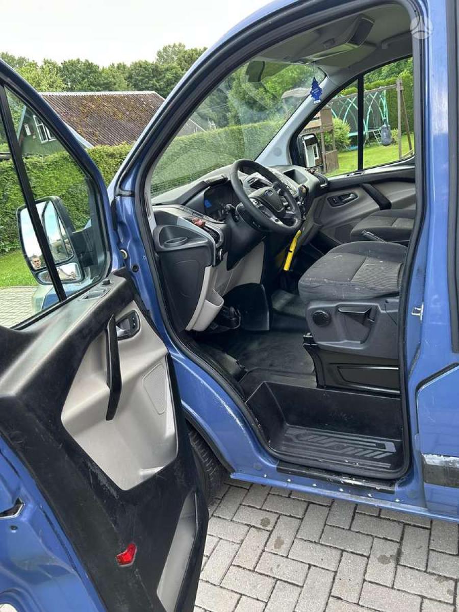 Blue Ford Transit Custom 2012 in Jonava, with an engine capacity of 2.20 L and mileage of 323 thousand km for 4950 €, photo 10 on AUTOMOTO.COM.LV