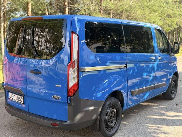 Blue Ford Transit Custom 2013 in Vilnius, with an engine capacity of 2.20 L and mileage of 327 thousand km for 8500 €, photo 1 on AUTOMOTO.COM.LV