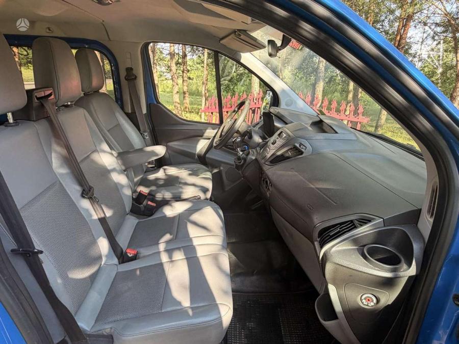 Blue Ford Transit Custom 2013 in Vilnius, with an engine capacity of 2.20 L and mileage of 327 thousand km for 8500 €, photo 15 on AUTOMOTO.COM.LV