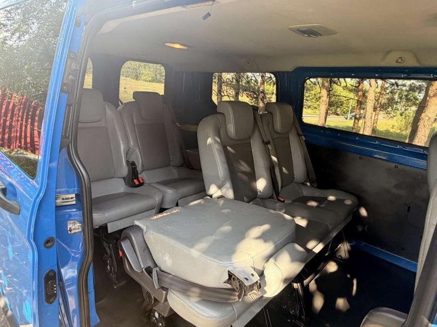 Blue Ford Transit Custom 2013 in Vilnius, with an engine capacity of 2.20 L and mileage of 327 thousand km for 8500 €, photo 20 on AUTOMOTO.COM.LV