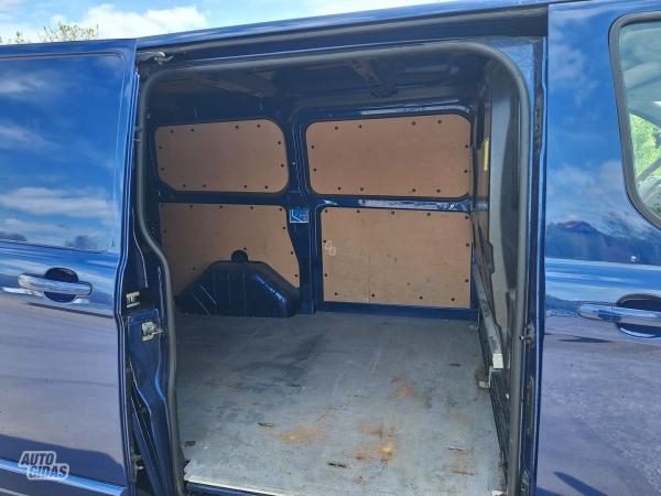Zils Ford Transit Custom 2014 Viļņa, ar dzinēja tilpumu 2.20 L un nobraukumu 187 tūkst. km par 7000 €, foto 6 vietnē AUTOMOTO.COM.LV