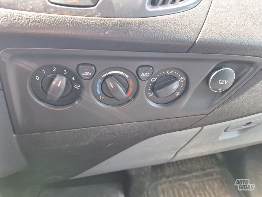 Blue Ford Transit Custom 2014 in Vilnius, with an engine capacity of 2.20 L and mileage of 187 thousand km for 7000 €, photo 14 on AUTOMOTO.COM.LV