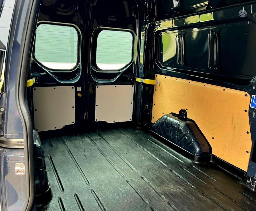 Blue Ford Transit Custom 2014 in Utena, with an engine capacity of 2.20 L and mileage of 249 thousand km for 8250 €, photo 15 on AUTOMOTO.COM.LV
