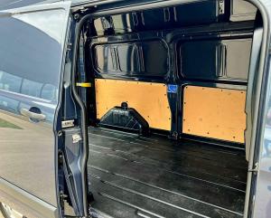 Blue Ford Transit Custom 2014 in Utena, with an engine capacity of 2.20 L and mileage of 249 thousand km for 8250 €, photo 16 on AUTOMOTO.COM.LV