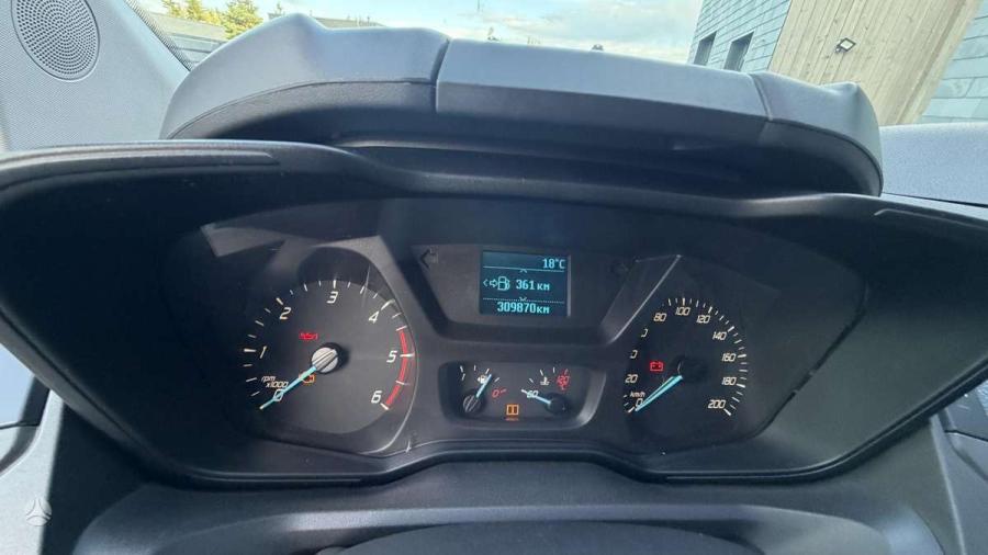 Blue Ford Transit Custom 2014 in Vilnius, with an engine capacity of 2.20 L and mileage of 310 thousand km for 7800 €, photo 12 on AUTOMOTO.COM.LV
