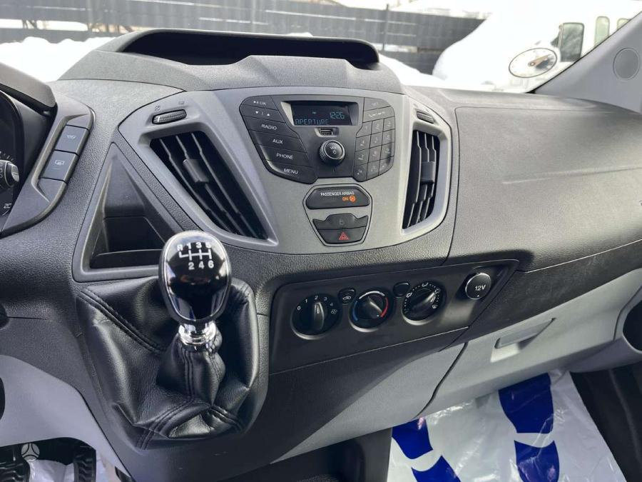 Blue Ford Transit Custom 2015 in Taurage, with an engine capacity of 2.20 L and mileage of 159 thousand km for 8500 €, photo 13 on AUTOMOTO.COM.LV