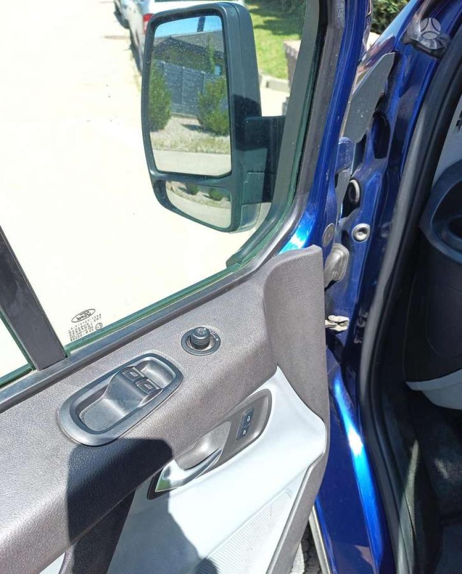 Zils Ford Transit Custom 2015 Klaipėda, ar dzinēja tilpumu 2.20 L un nobraukumu 213 tūkst. km par 13500 €, foto 20 vietnē AUTOMOTO.COM.LV