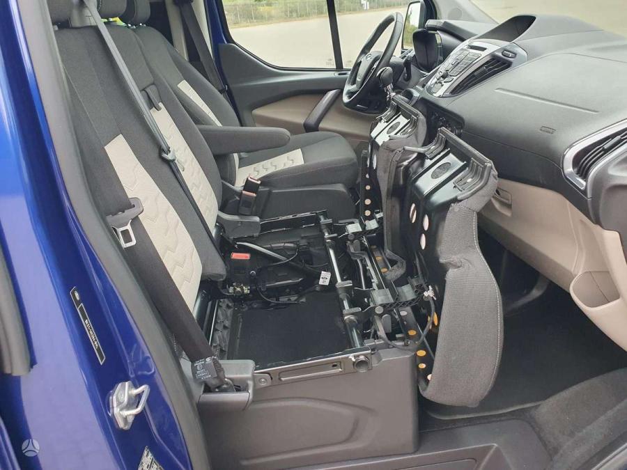 Zils Ford Transit Custom 2015 Marijampole, ar dzinēja tilpumu 2.20 L un nobraukumu 272 tūkst. km par 13999 €, foto 37 vietnē AUTOMOTO.COM.LV