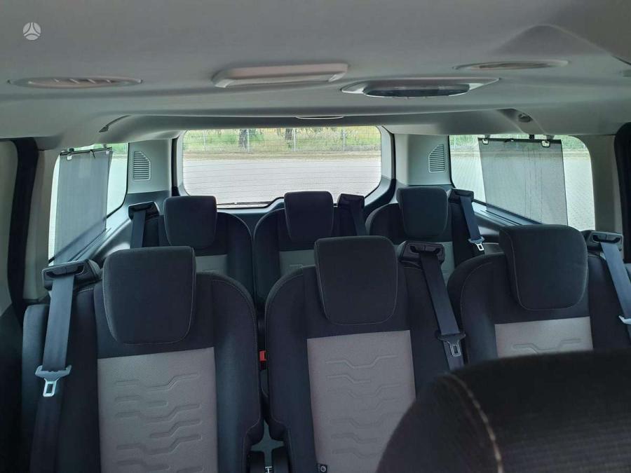 Zils Ford Transit Custom 2015 Marijampole, ar dzinēja tilpumu 2.20 L un nobraukumu 272 tūkst. km par 13999 €, foto 40 vietnē AUTOMOTO.COM.LV