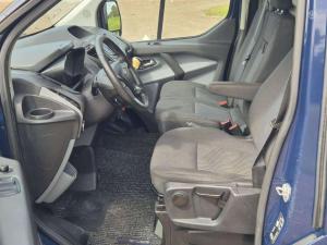 Blue Ford Transit Custom 2015 in Taurage, with an engine capacity of 2.20 L and mileage of 264 thousand km for 4300 €, photo 10 on AUTOMOTO.COM.LV