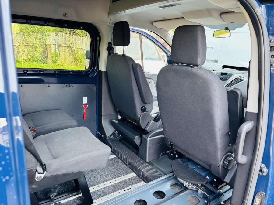 Zils Ford Transit Custom 2016 Tauragė, ar dzinēja tilpumu 2.00 L un nobraukumu 178 tūkst. km par 7800 €, foto 5 vietnē AUTOMOTO.COM.LV