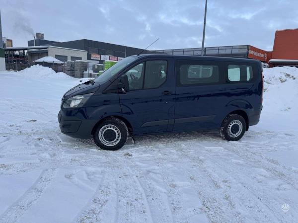 Blue Ford Transit Custom 2018 in Taurage, with an engine capacity of 2.00 L and mileage of 176 thousand km for 9700 €, photo 2 on AUTOMOTO.COM.LV