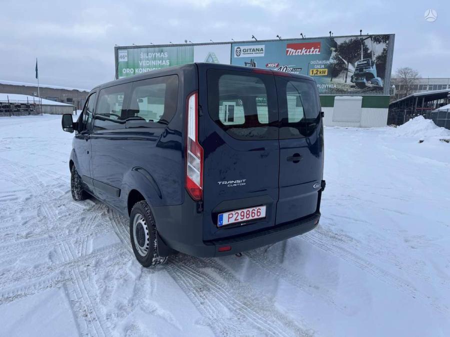 Blue Ford Transit Custom 2018 in Taurage, with an engine capacity of 2.00 L and mileage of 176 thousand km for 9700 €, photo 3 on AUTOMOTO.COM.LV