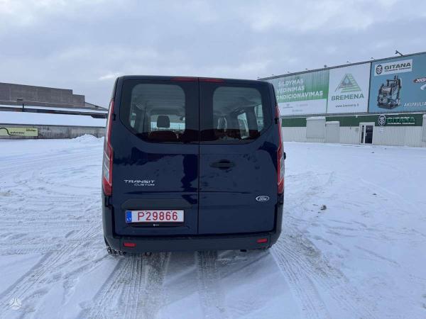 Blue Ford Transit Custom 2018 in Taurage, with an engine capacity of 2.00 L and mileage of 176 thousand km for 9700 €, photo 4 on AUTOMOTO.COM.LV