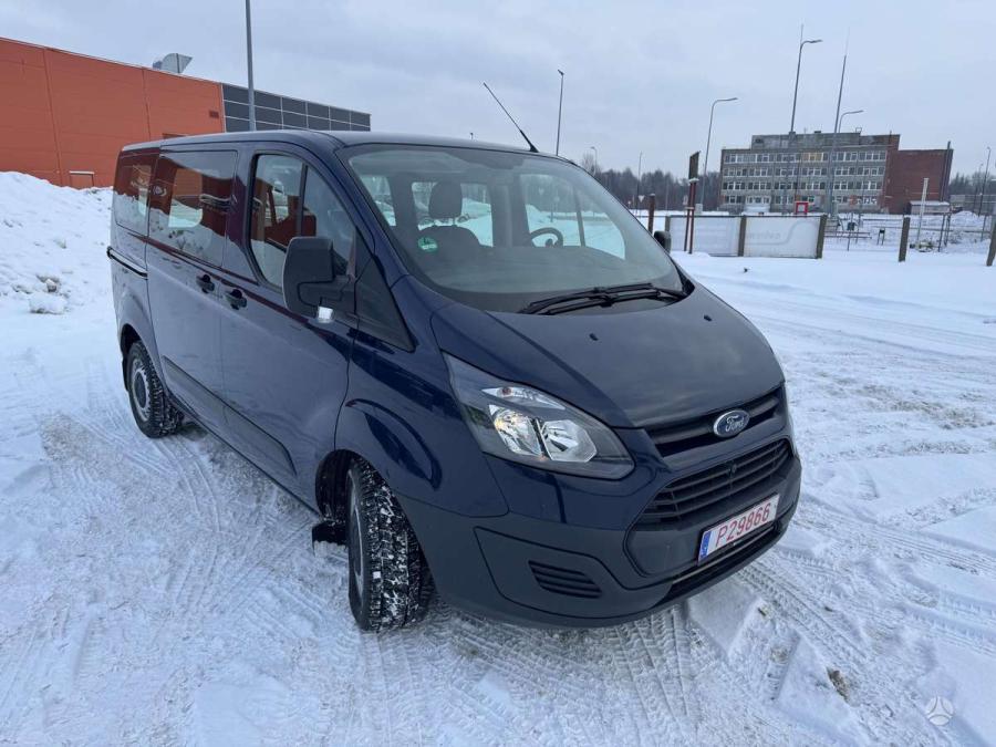 Blue Ford Transit Custom 2018 in Taurage, with an engine capacity of 2.00 L and mileage of 176 thousand km for 9700 €, photo 8 on AUTOMOTO.COM.LV
