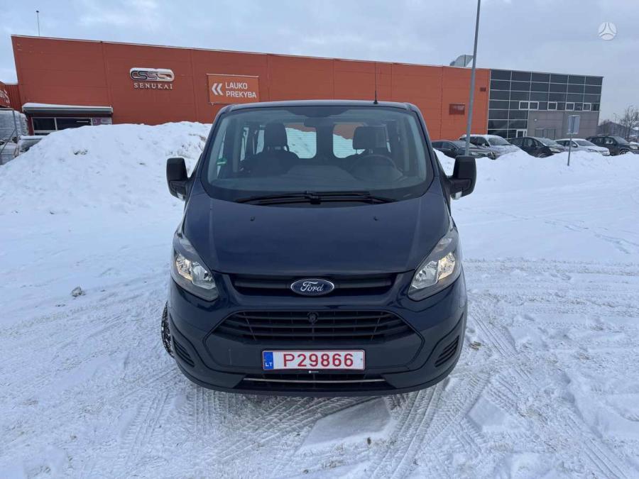 Blue Ford Transit Custom 2018 in Taurage, with an engine capacity of 2.00 L and mileage of 176 thousand km for 9700 €, photo 9 on AUTOMOTO.COM.LV