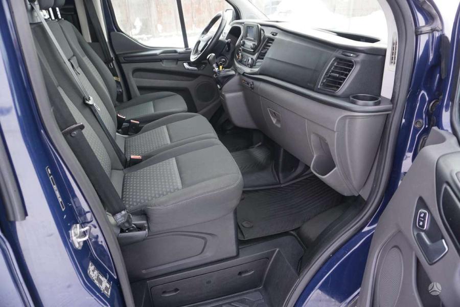 Zils Ford Transit Custom 2018 Klaipėda, ar dzinēja tilpumu 2.00 L un nobraukumu 244 tūkst. km par 12900 €, foto 9 vietnē AUTOMOTO.COM.LV