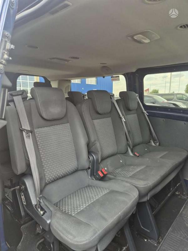 Blue Ford Transit Custom 2018 in Mazeikiai, with an engine capacity of 2.00 L and mileage of 227 thousand km for 11999 €, photo 5 on AUTOMOTO.COM.LV