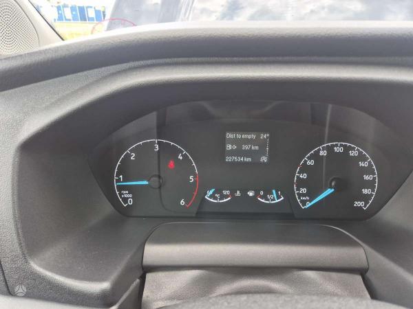 Blue Ford Transit Custom 2018 in Mazeikiai, with an engine capacity of 2.00 L and mileage of 227 thousand km for 11999 €, photo 11 on AUTOMOTO.COM.LV