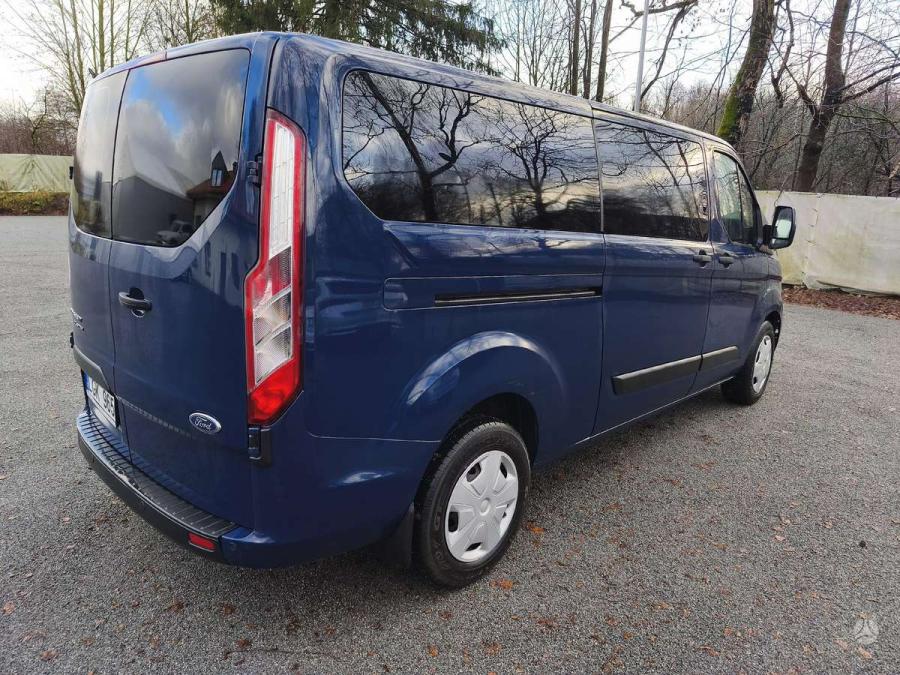 Blue Ford Transit Custom 2019 in Vilnius, with an engine capacity of 2.00 L and mileage of 217 thousand km for 14750 €, photo 3 on AUTOMOTO.COM.LV