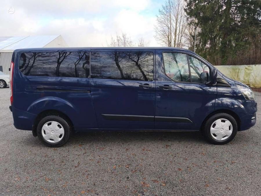 Blue Ford Transit Custom 2019 in Vilnius, with an engine capacity of 2.00 L and mileage of 217 thousand km for 14750 €, photo 7 on AUTOMOTO.COM.LV