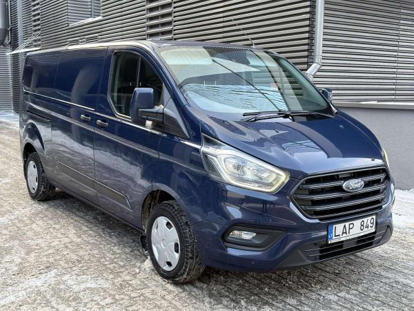 Blue Ford Transit Custom 2019 in Vilnius, with an engine capacity of 2.00 L and mileage of 238 thousand km for 9400 €, photo 1 on AUTOMOTO.COM.LV