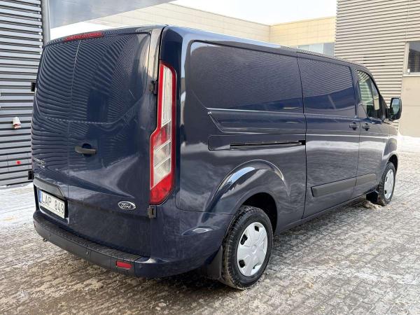 Blue Ford Transit Custom 2019 in Vilnius, with an engine capacity of 2.00 L and mileage of 238 thousand km for 9400 €, photo 7 on AUTOMOTO.COM.LV