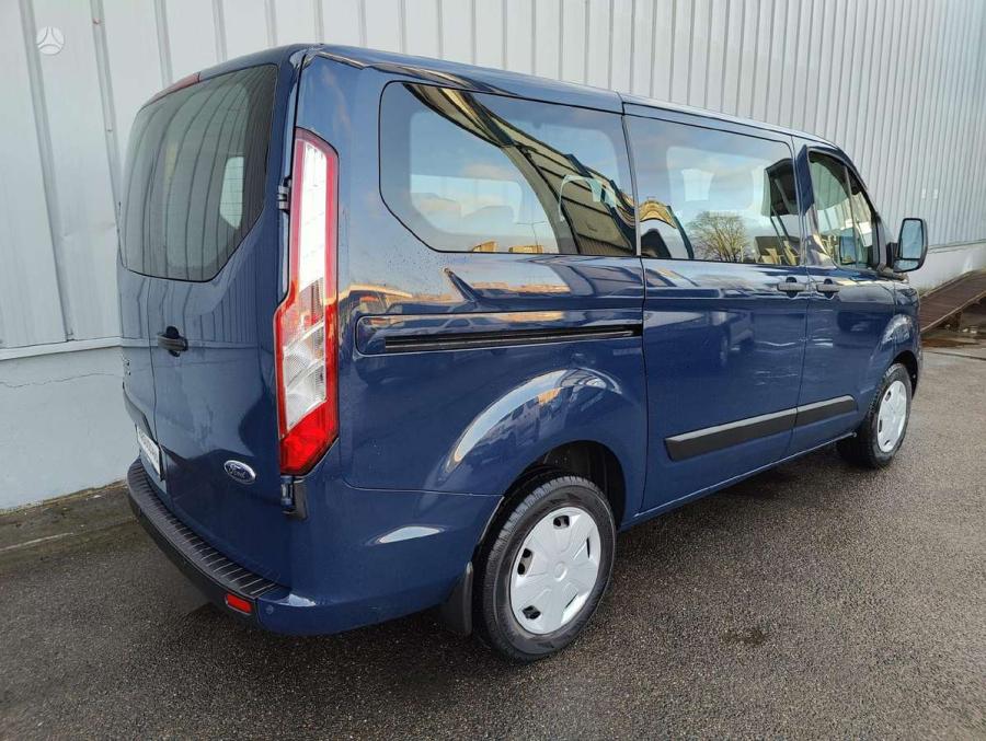 Blue Ford Transit Custom 2020 in Vilnius, with an engine capacity of 2.00 L and mileage of 58 thousand km for 20400 €, photo 4 on AUTOMOTO.COM.LV