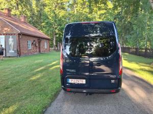 Blue Ford Transit Custom 2020 in Jurbarkas, with an engine capacity of 2.00 L and mileage of 119 thousand km for 14900 €, photo 9 on AUTOMOTO.COM.LV