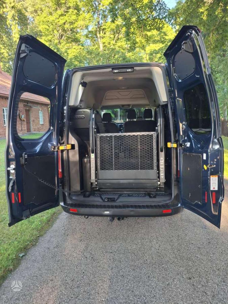 Blue Ford Transit Custom 2020 in Jurbarkas, with an engine capacity of 2.00 L and mileage of 119 thousand km for 14900 €, photo 10 on AUTOMOTO.COM.LV