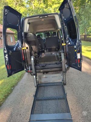 Blue Ford Transit Custom 2020 in Jurbarkas, with an engine capacity of 2.00 L and mileage of 119 thousand km for 14900 €, photo 11 on AUTOMOTO.COM.LV