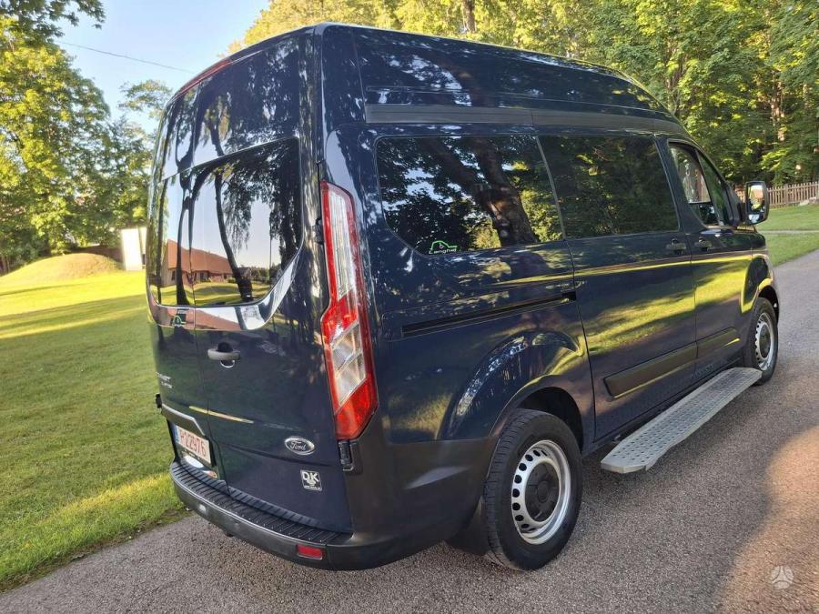 Blue Ford Transit Custom 2020 in Jurbarkas, with an engine capacity of 2.00 L and mileage of 119 thousand km for 14900 €, photo 12 on AUTOMOTO.COM.LV
