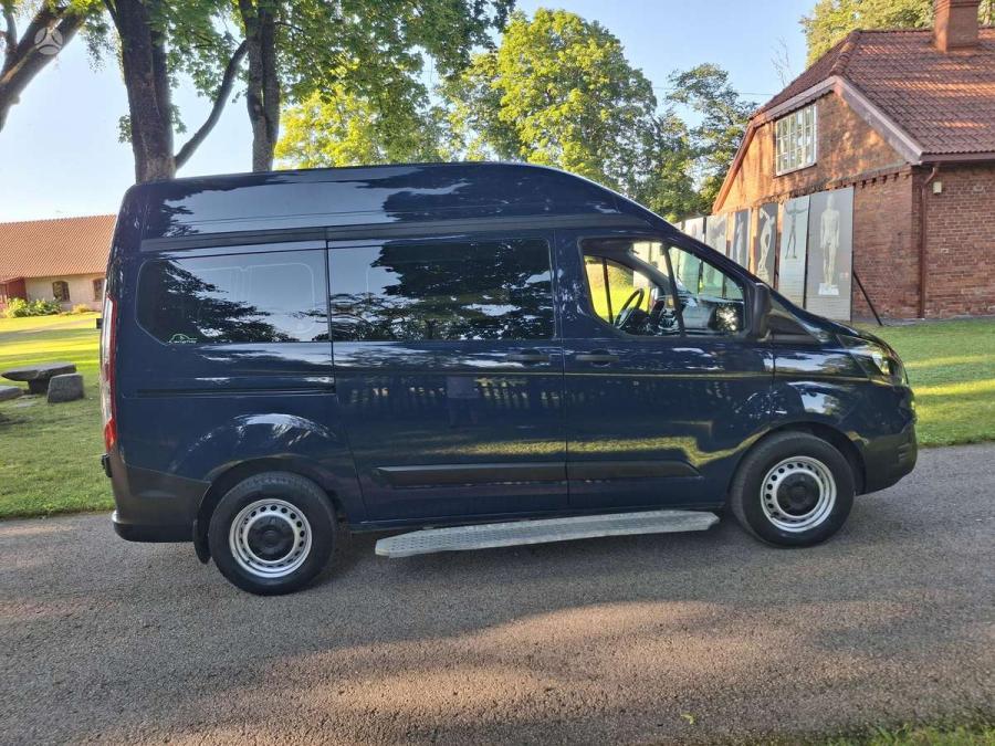 Blue Ford Transit Custom 2020 in Jurbarkas, with an engine capacity of 2.00 L and mileage of 119 thousand km for 14900 €, photo 13 on AUTOMOTO.COM.LV