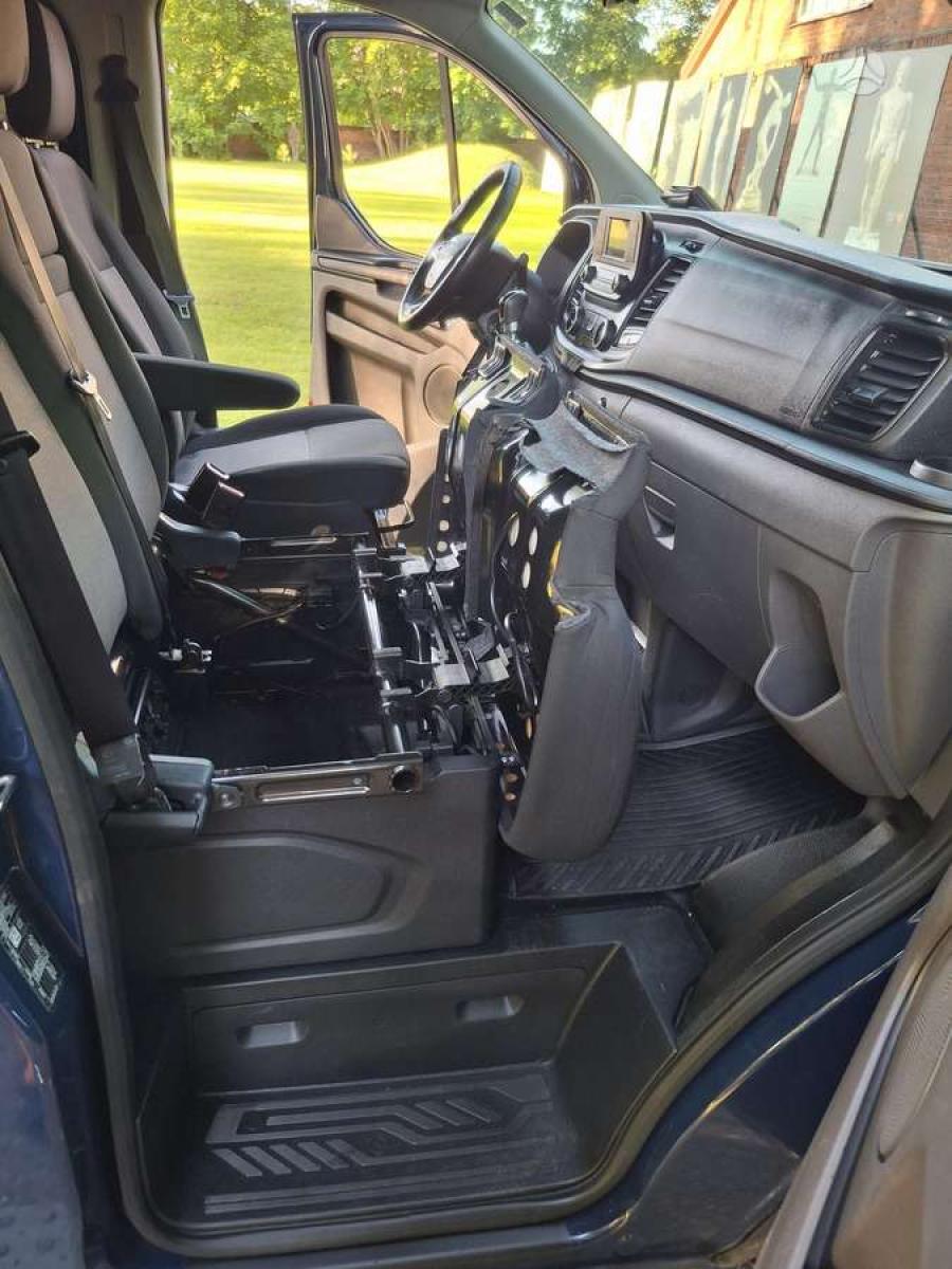 Blue Ford Transit Custom 2020 in Jurbarkas, with an engine capacity of 2.00 L and mileage of 119 thousand km for 14900 €, photo 35 on AUTOMOTO.COM.LV
