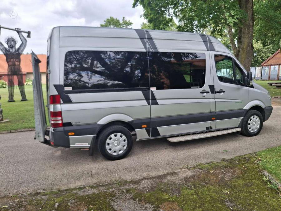 Blue Ford Transit Custom 2020 in Jurbarkas, with an engine capacity of 2.00 L and mileage of 119 thousand km for 14900 €, photo 44 on AUTOMOTO.COM.LV