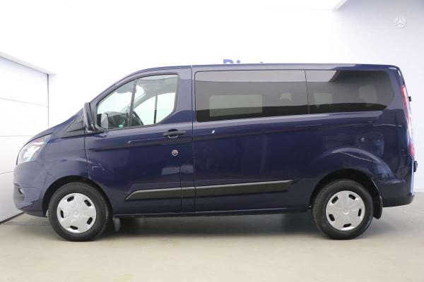 Blue Ford Transit Custom 2021 in Vilnius, with an engine capacity of 2.00 L and mileage of 154 thousand km for 20490 €, photo 3 on AUTOMOTO.COM.LV