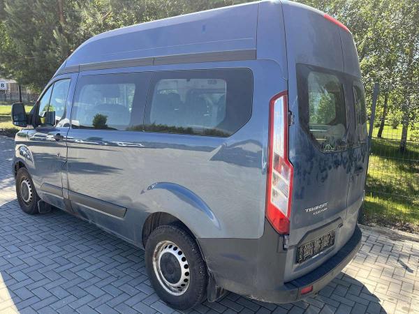 Blue Ford Transit Custom 2021 in Taurage, with an engine capacity of 2.00 L and mileage of 290 thousand km for 8500 €, photo 4 on AUTOMOTO.COM.LV