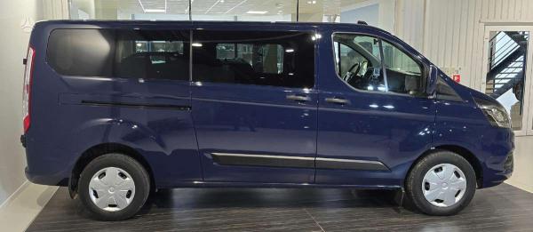 Blue Ford Transit Custom 2023 in Siauliai, with an engine capacity of 2.00 L and mileage of 67 thousand km for 25000 €, photo 5 on AUTOMOTO.COM.LV
