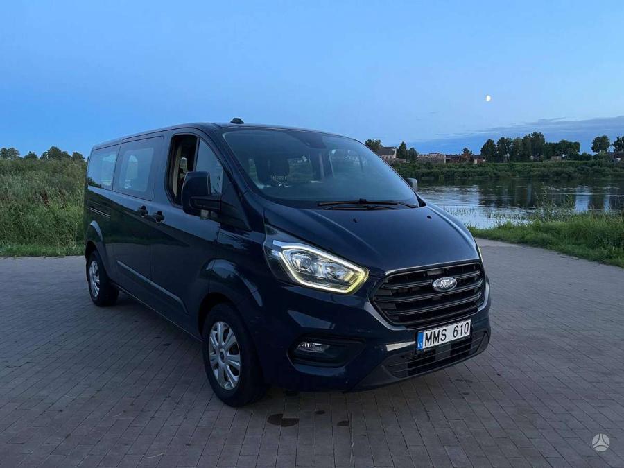 Blue Ford Transit Custom 2023 in Zarasai, with an engine capacity of 2.00 L and mileage of 650 thousand km for 10000 €, photo 1 on AUTOMOTO.COM.LV
