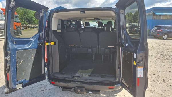 Blue Ford Transit Custom 2023 in Druskininkai, with an engine capacity of 2.00 L and mileage of 250 thousand km for 17500 €, photo 8 on AUTOMOTO.COM.LV