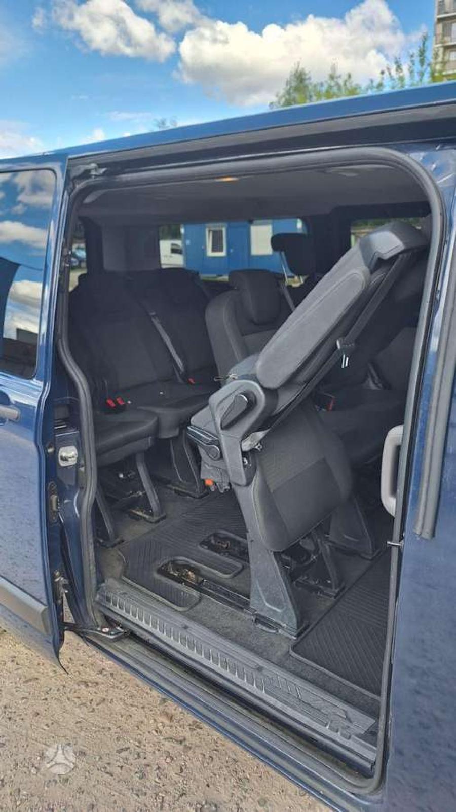 Blue Ford Transit Custom 2023 in Druskininkai, with an engine capacity of 2.00 L and mileage of 250 thousand km for 17500 €, photo 12 on AUTOMOTO.COM.LV