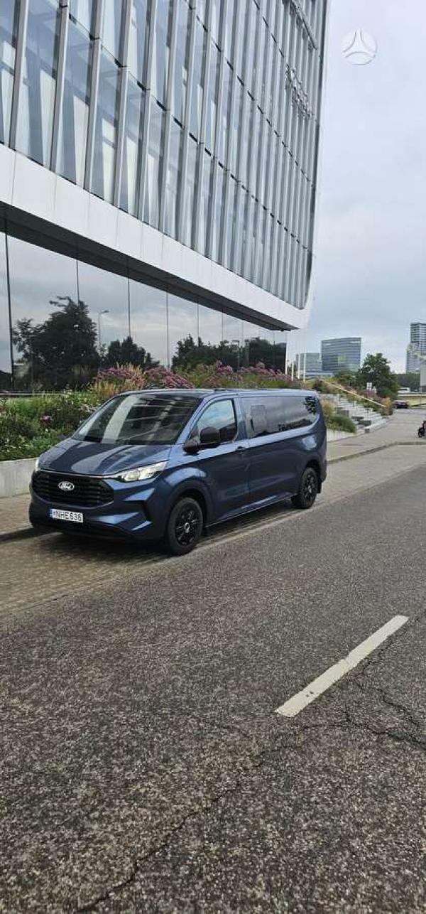 Zils Ford Transit Custom 2025 Viļņa, ar dzinēja tilpumu 2.00 L un nobraukumu 13 tūkst. km par 40475 €, foto 1 vietnē AUTOMOTO.COM.LV