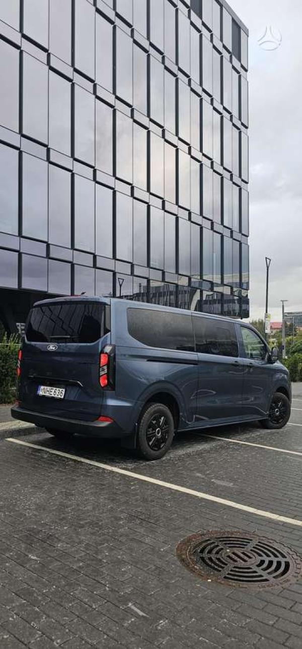 Zils Ford Transit Custom 2025 Viļņa, ar dzinēja tilpumu 2.00 L un nobraukumu 13 tūkst. km par 40475 €, foto 3 vietnē AUTOMOTO.COM.LV