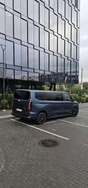 Zils Ford Transit Custom 2025 Viļņa, ar dzinēja tilpumu 2.00 L un nobraukumu 13 tūkst. km par 40475 €, foto 5 vietnē AUTOMOTO.COM.LV