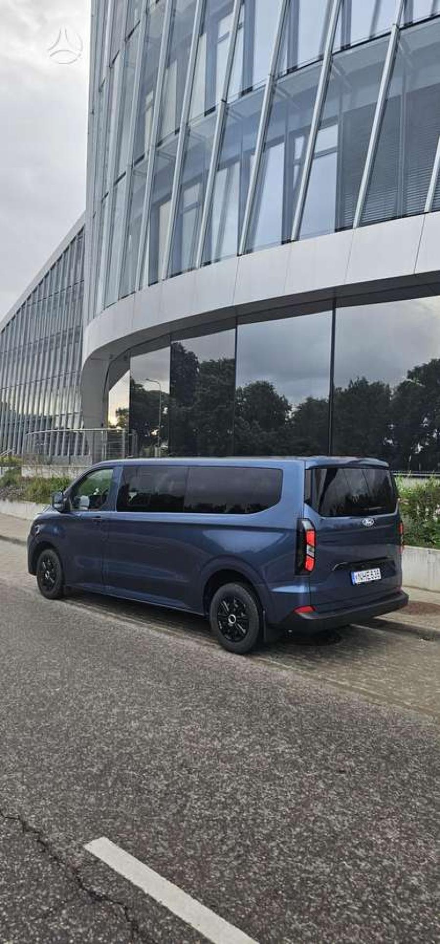 Zils Ford Transit Custom 2025 Viļņa, ar dzinēja tilpumu 2.00 L un nobraukumu 13 tūkst. km par 40475 €, foto 7 vietnē AUTOMOTO.COM.LV